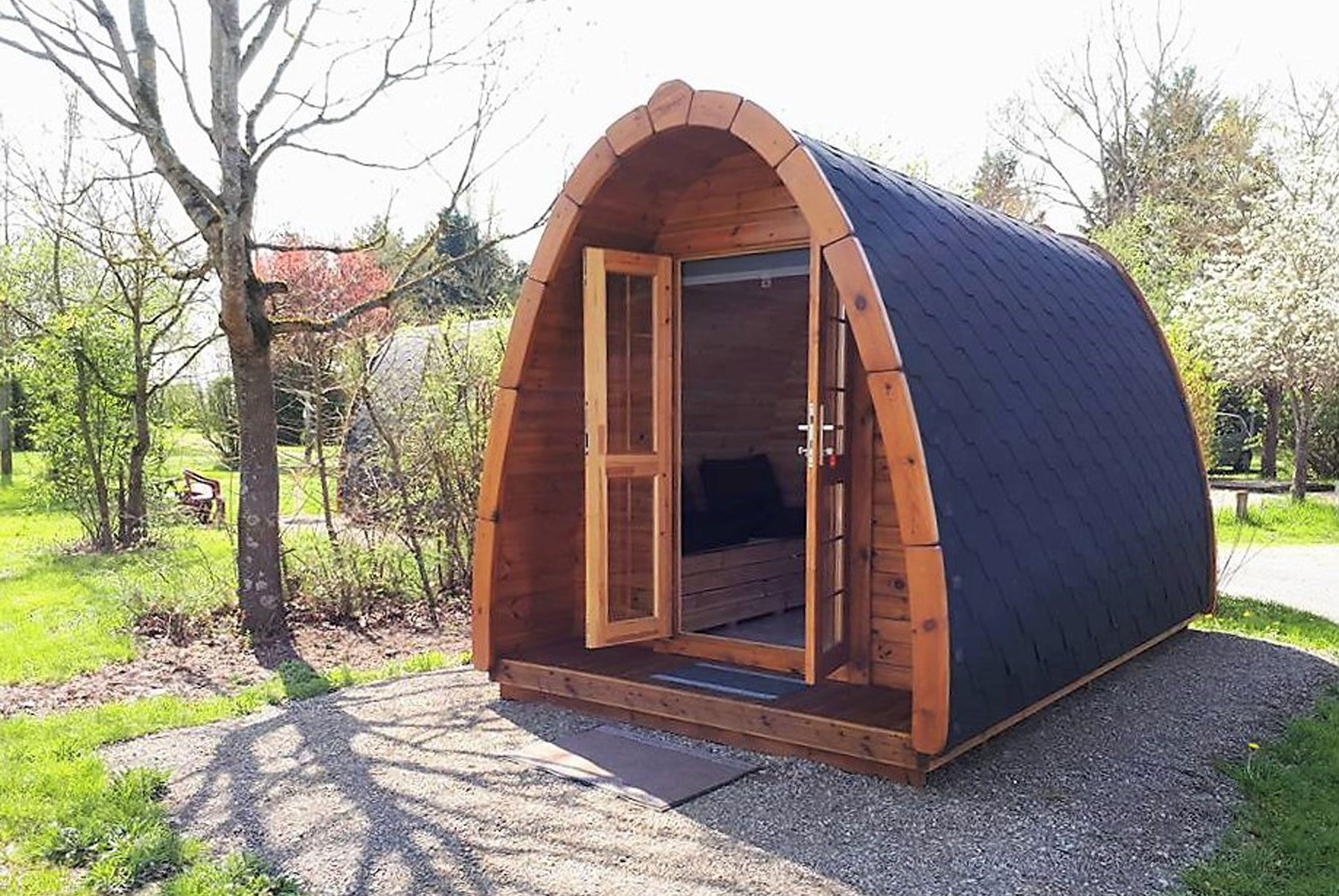 Camping pod interior - Lodgico